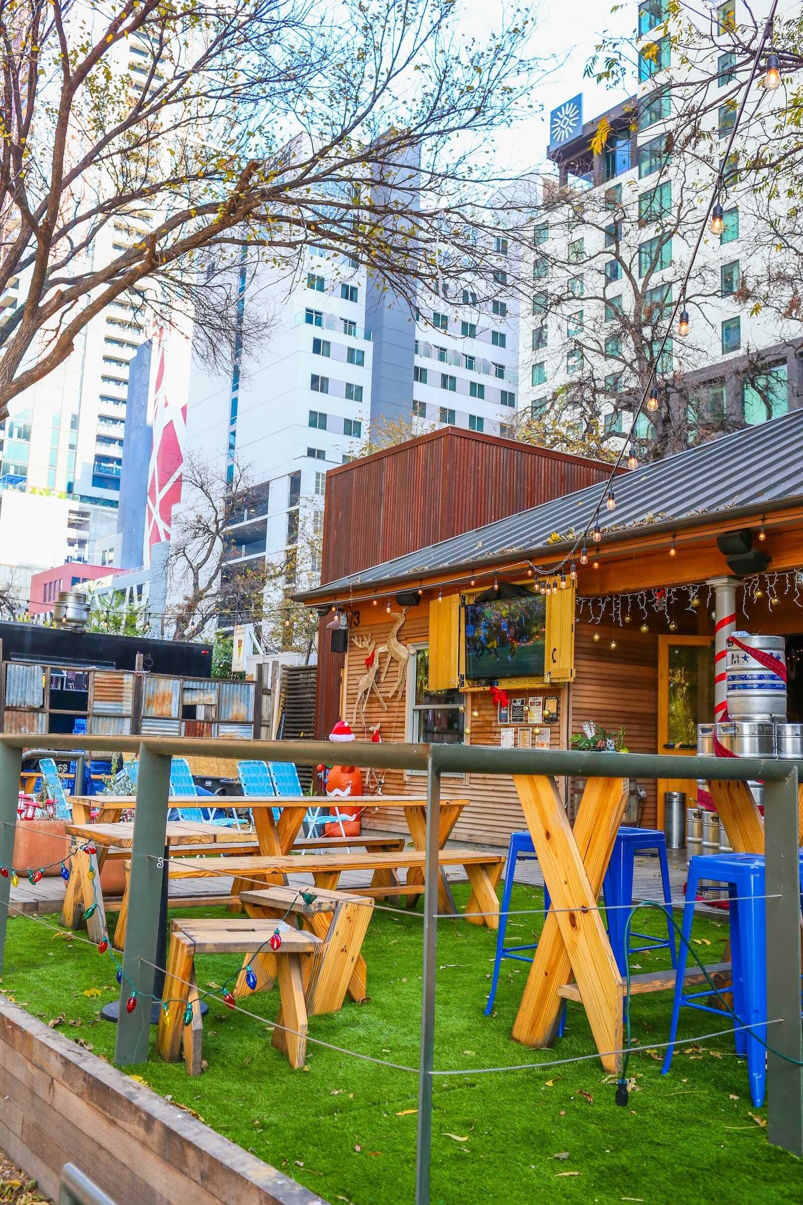 First-Time Visitor’s Guide to Rainey Street, Austin - Where to Eat ...