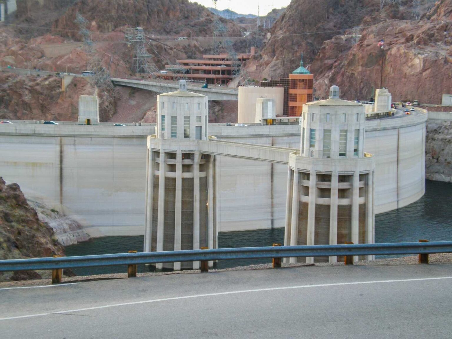 Guide to Visiting Hoover Dam on the Border of Nevada and Arizona ...
