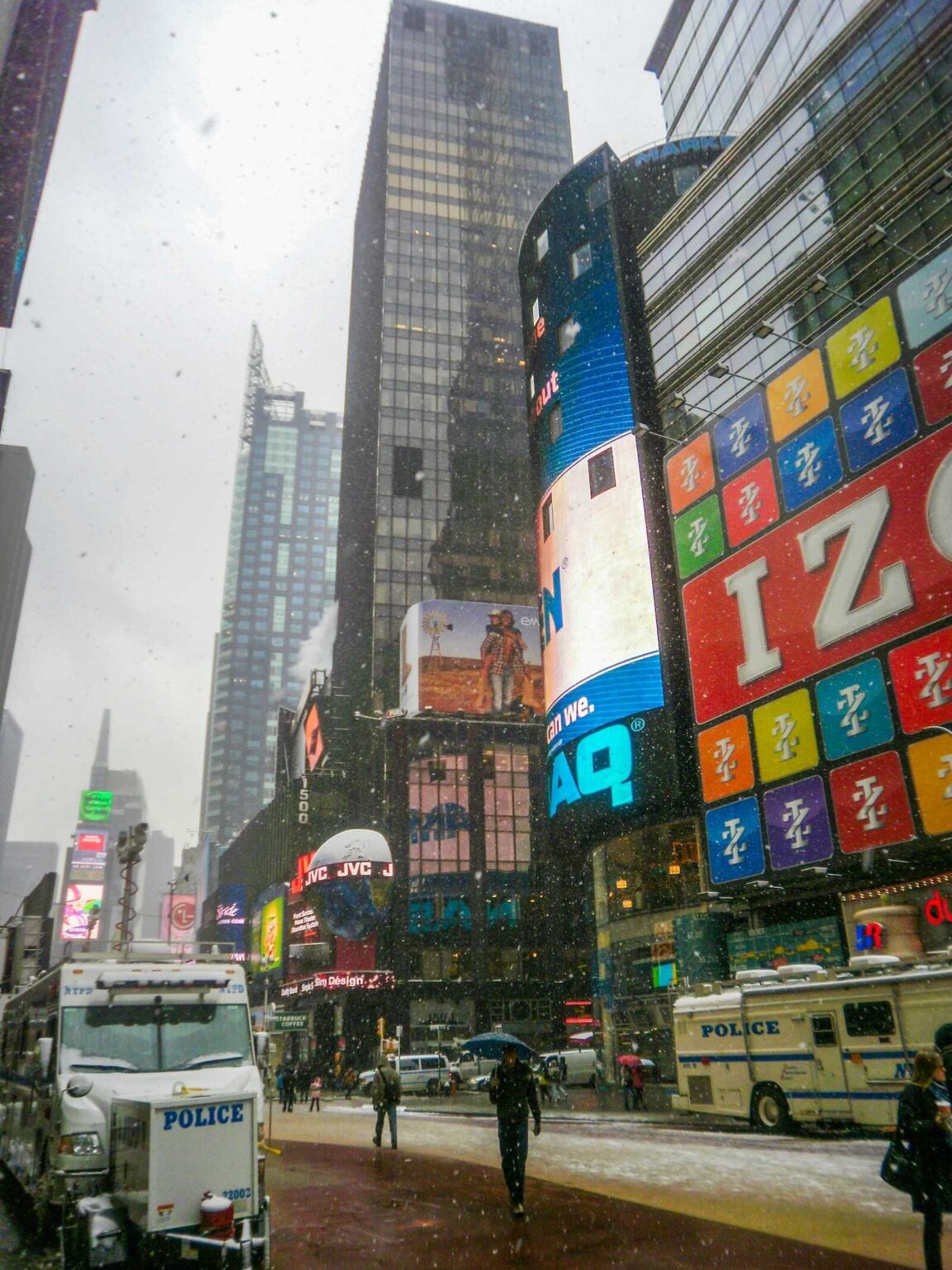 How to Watch the Ball Drop in Person from Times Square on New Year’s ...
