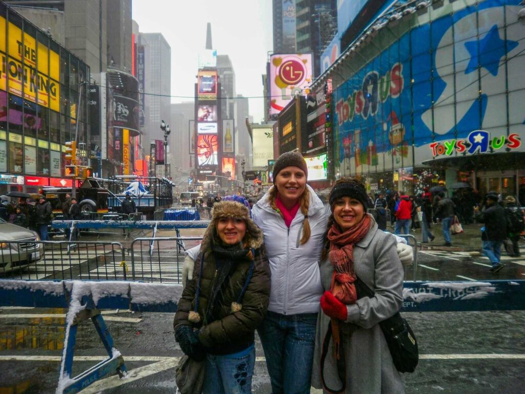How to Watch the Ball Drop in Person from Times Square on New Year’s ...
